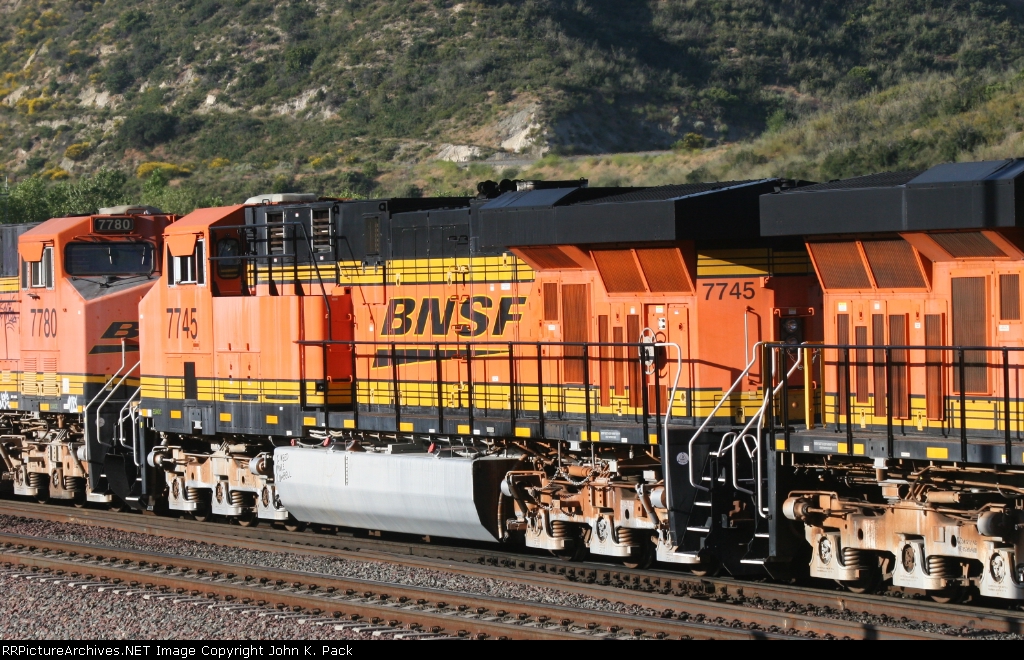 BNSF 7745